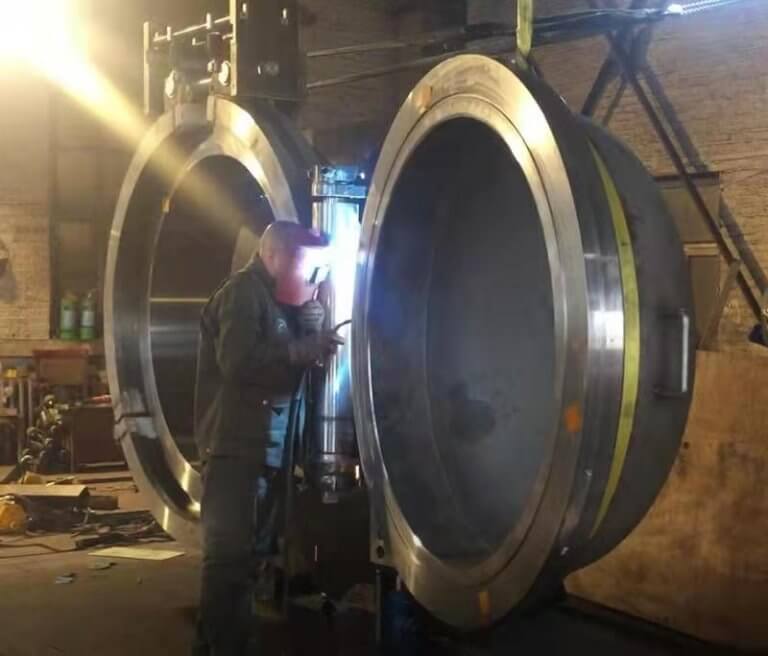 Oil Quick Open Closure - Emt Pipe Cleaning Pig