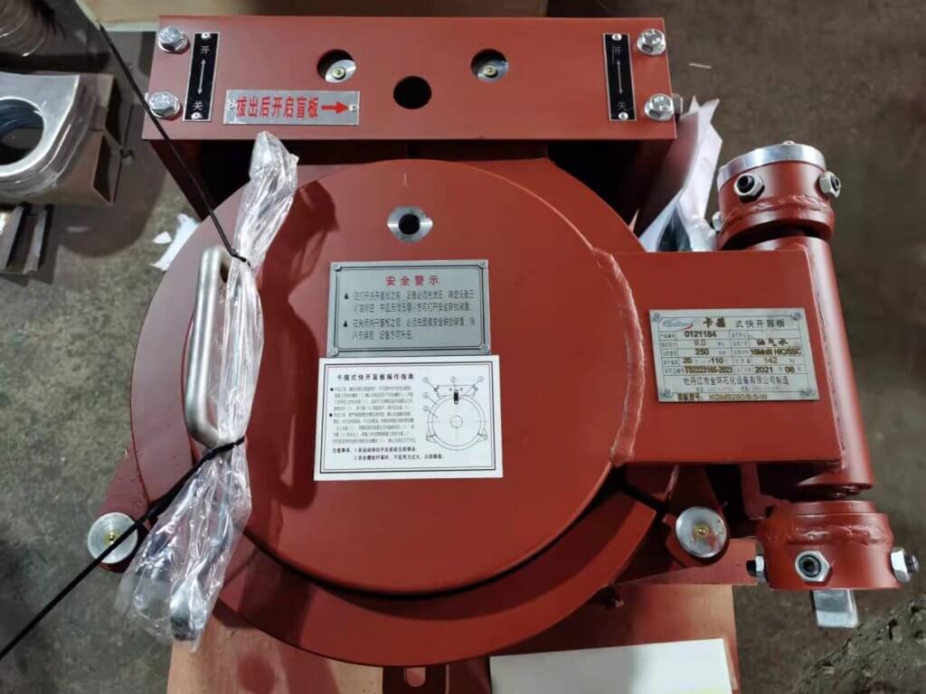 Oil Quick Open Closure - Emt Pipe Cleaning Pig